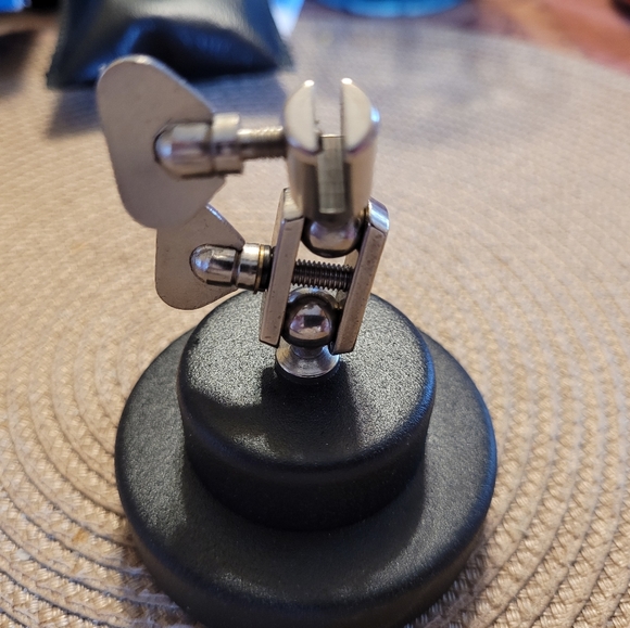 Third Hand Base Round With Tweezer | Other | Gemological Tool Called ...